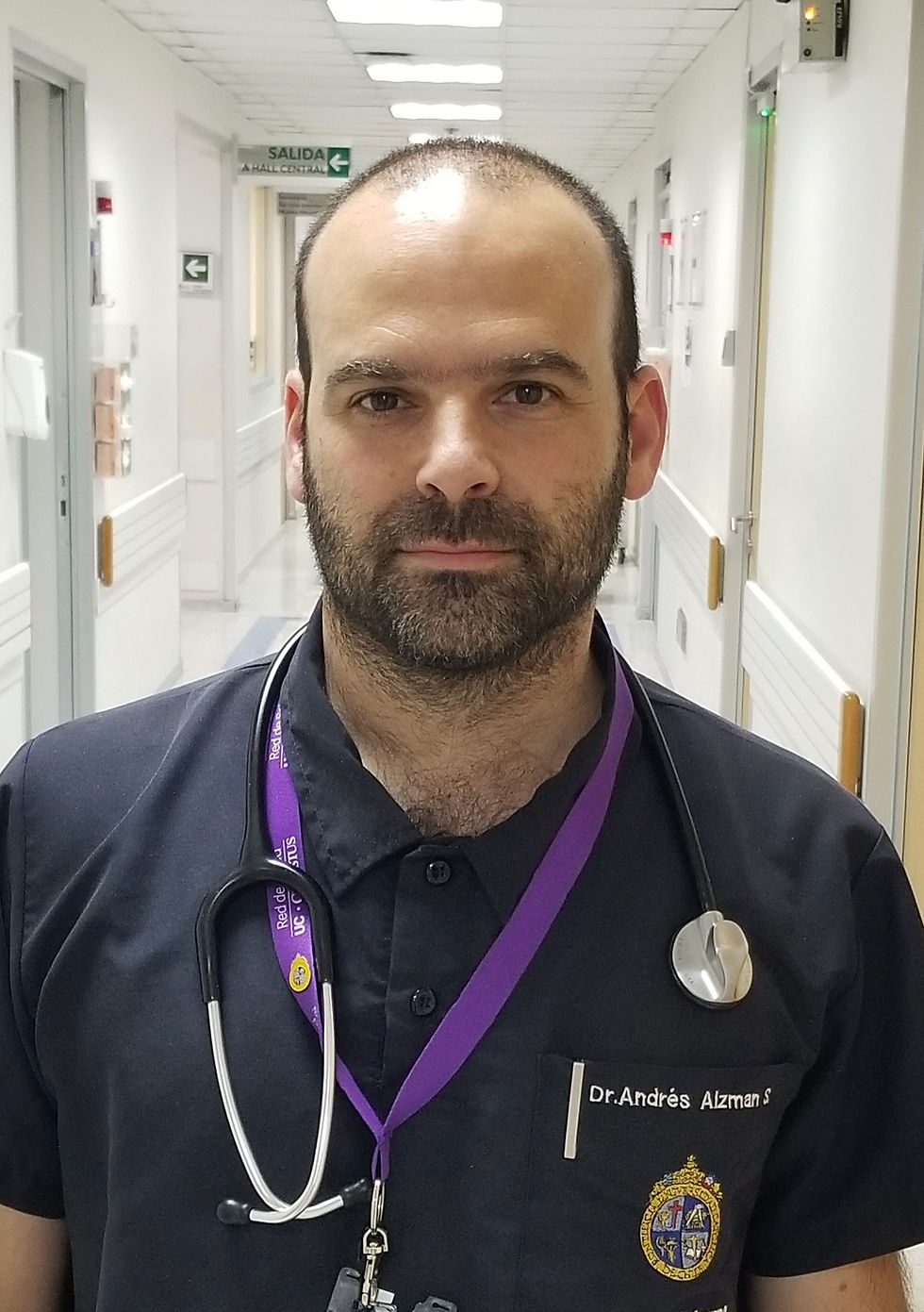 Coordenador do grupo de medicina hospitalar interna no Chile, Dr ...
