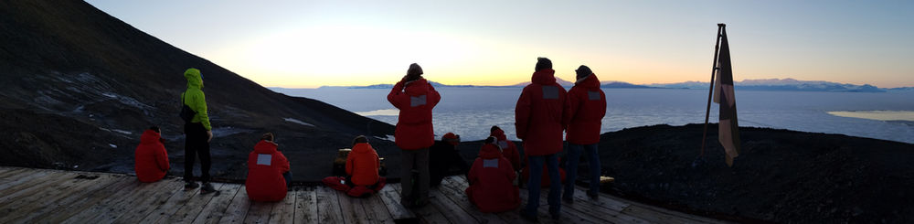 Do People Live in Antarctica? (FAQ)