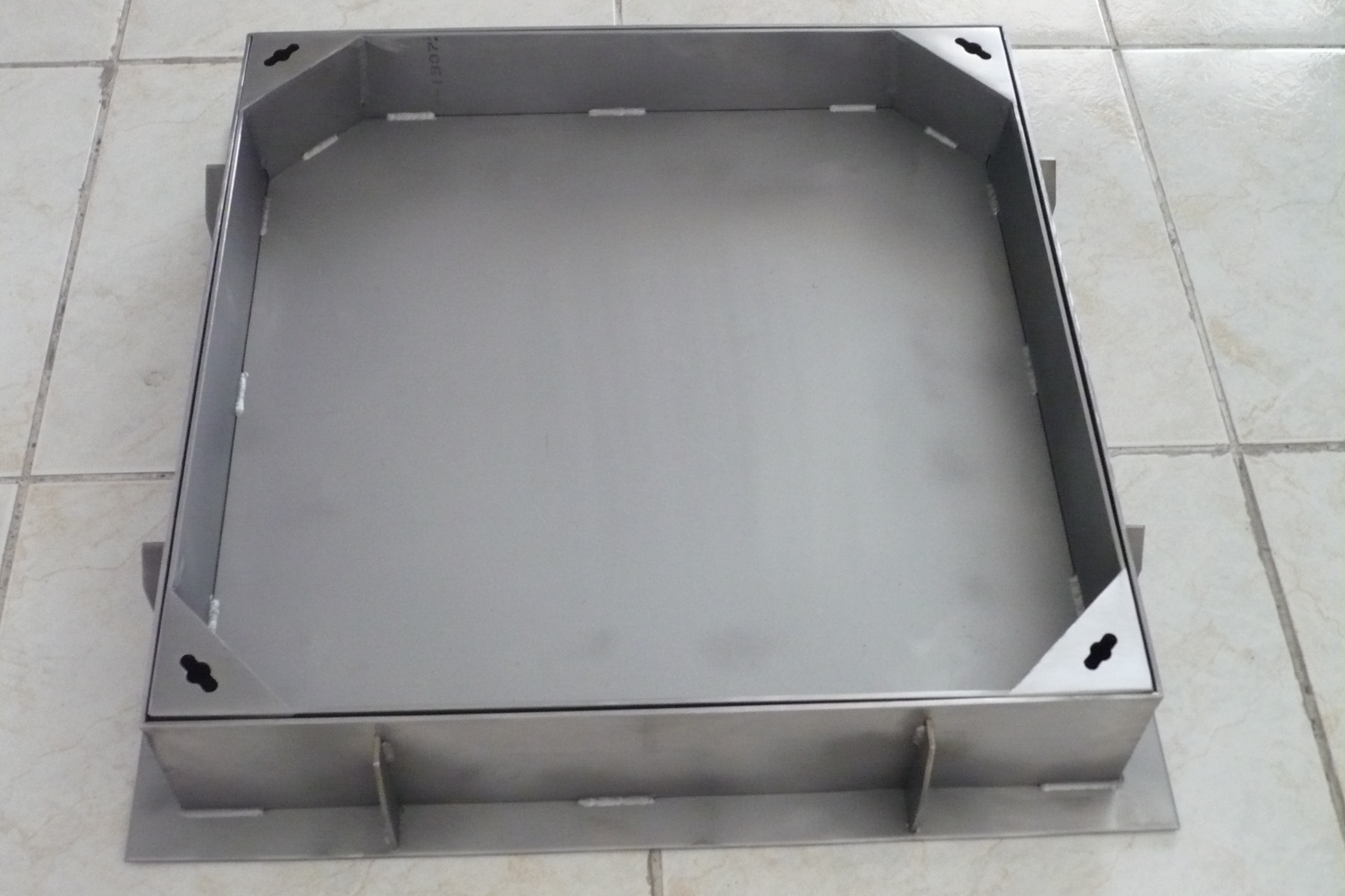 Manhole Cover Suppliers in UAE | Stainless Steel Manhole Cover in UAE