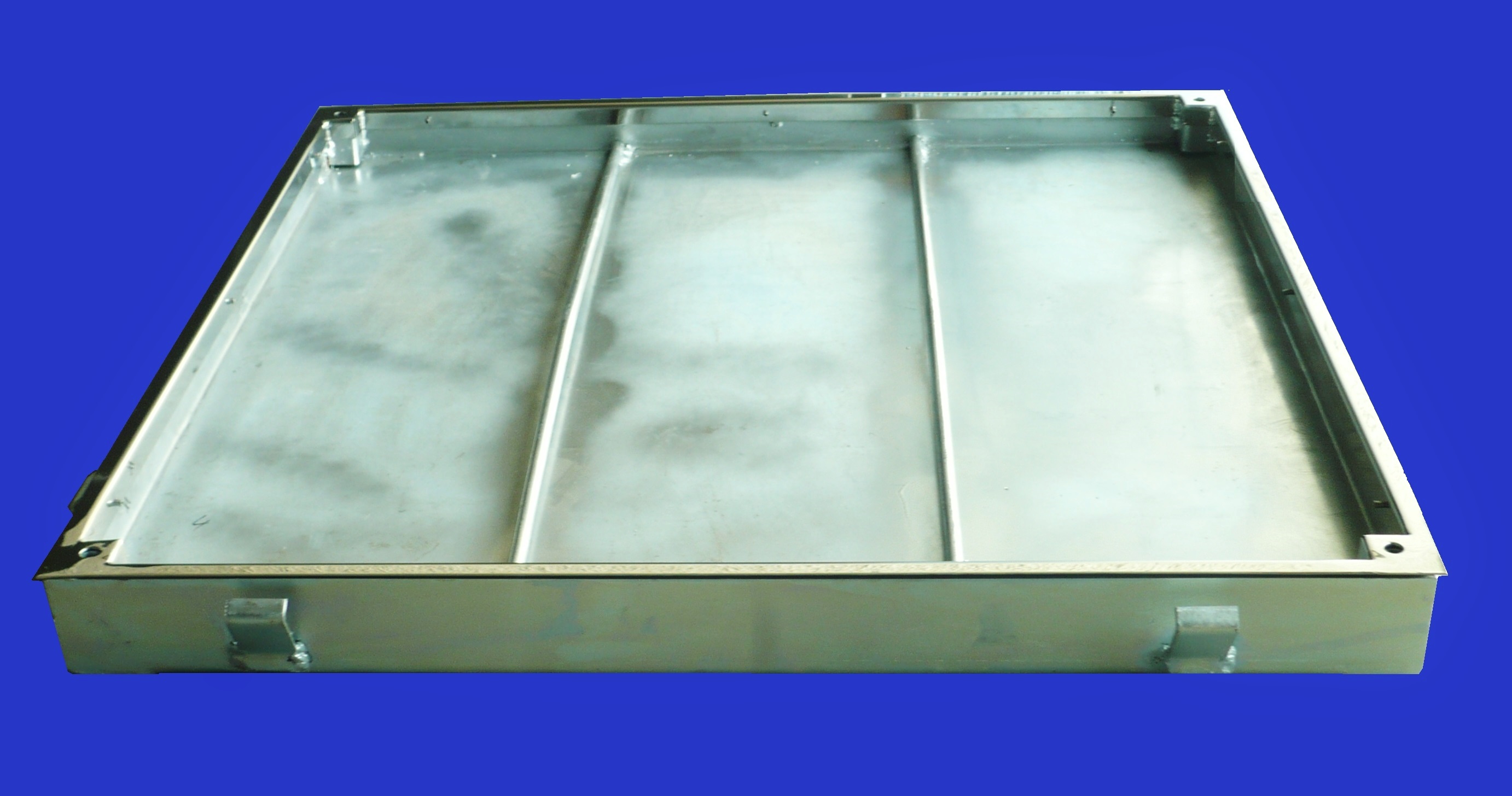 Manhole Cover Suppliers in UAE | Stainless Steel Manhole Cover in UAE