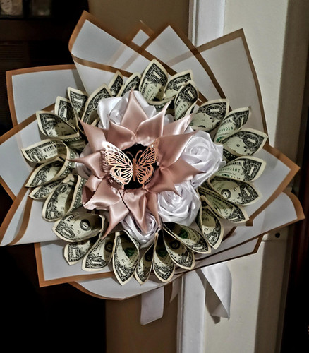 ETERNAL ROSES BOUQUET FLOWERS | PMR Destiny