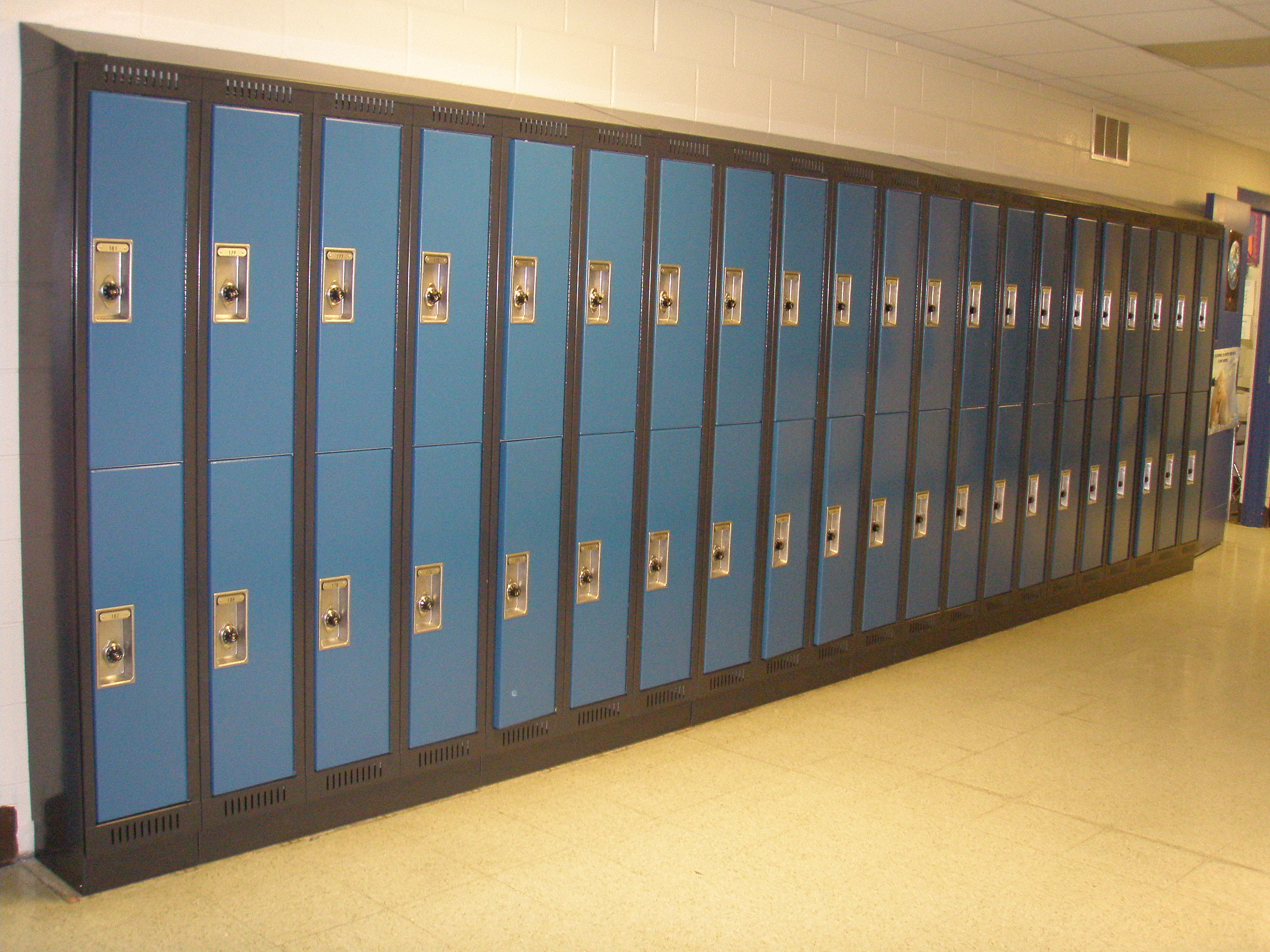 HALLWAY LOCKERS | davisathletics