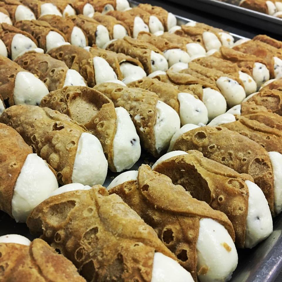 Cannoli | Ferrara Bakery | United States