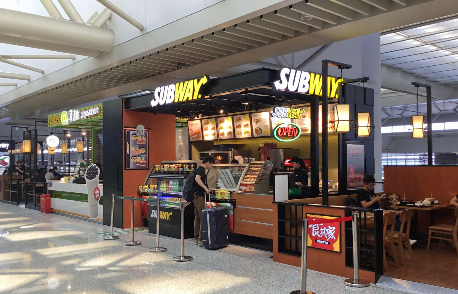 SUBWAY kiosk. Hongqiao Railway Station. | a-mdm