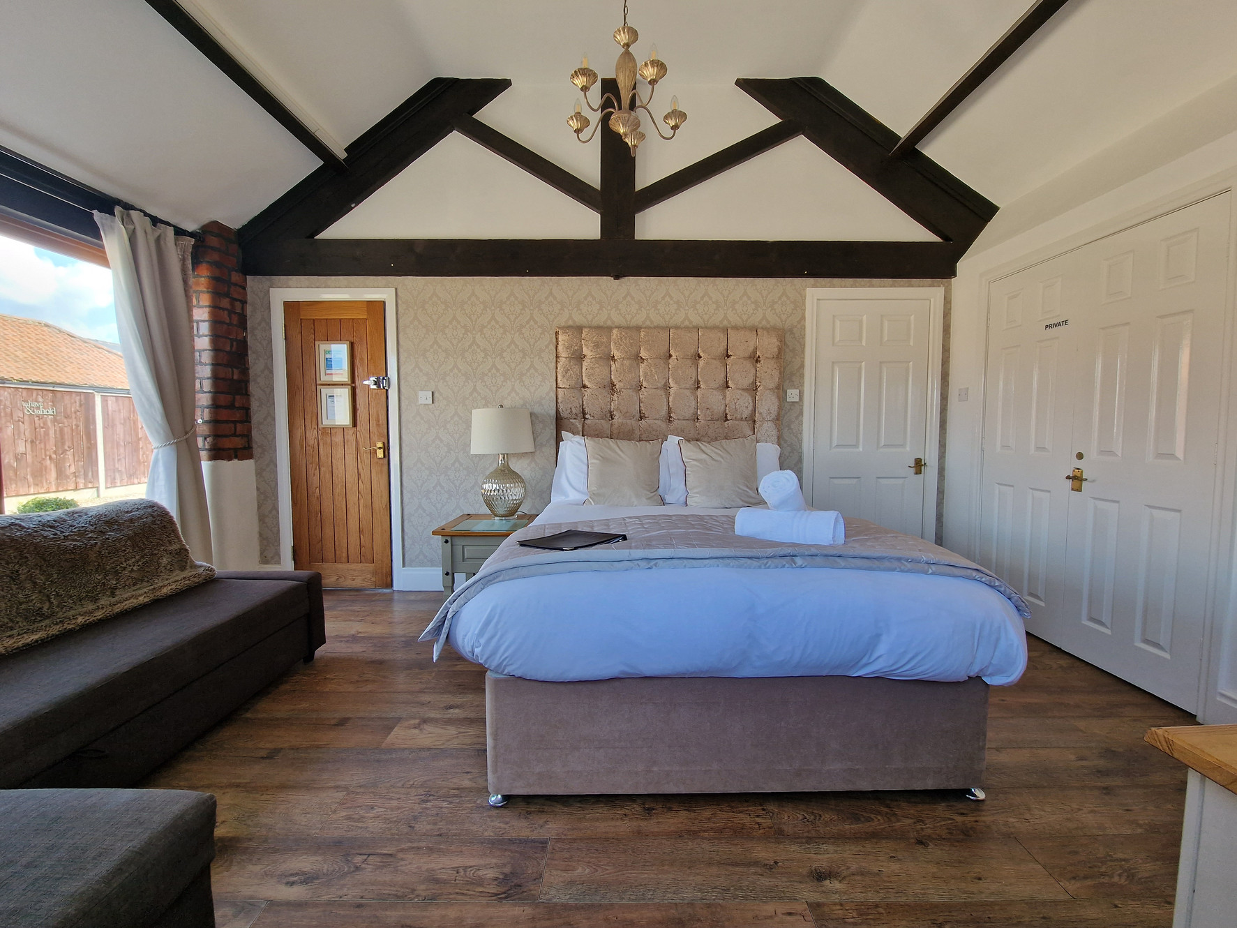 Thorpe Thewles Lodge | hot tub break | Stockton-on-Tees TS21 3JB, UK