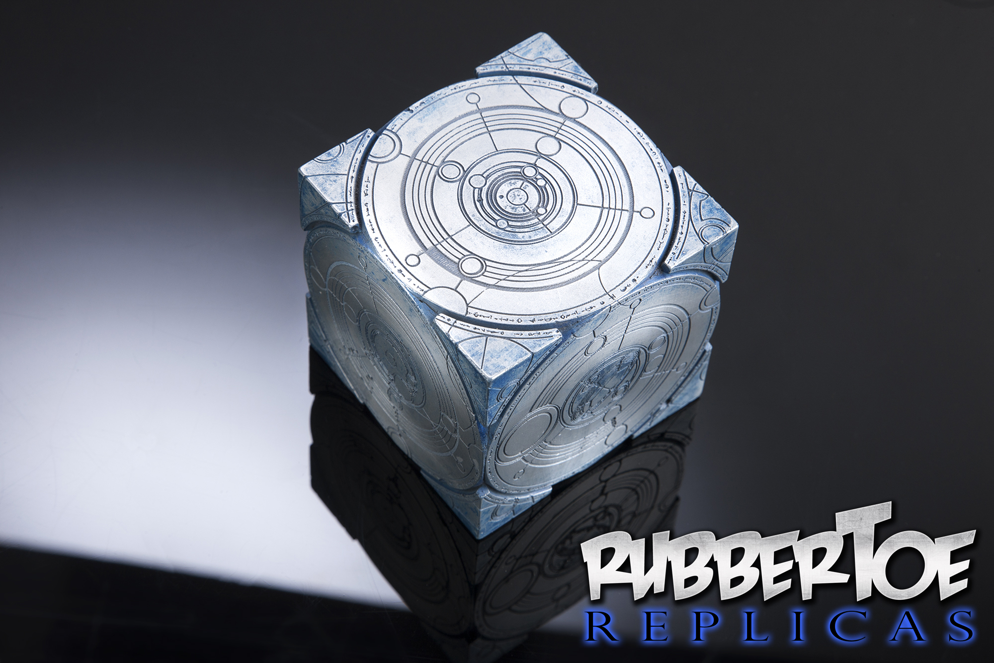 DOCTOR WHO | your very own TARDIS in siege mode cube…? – KevinJamesNg