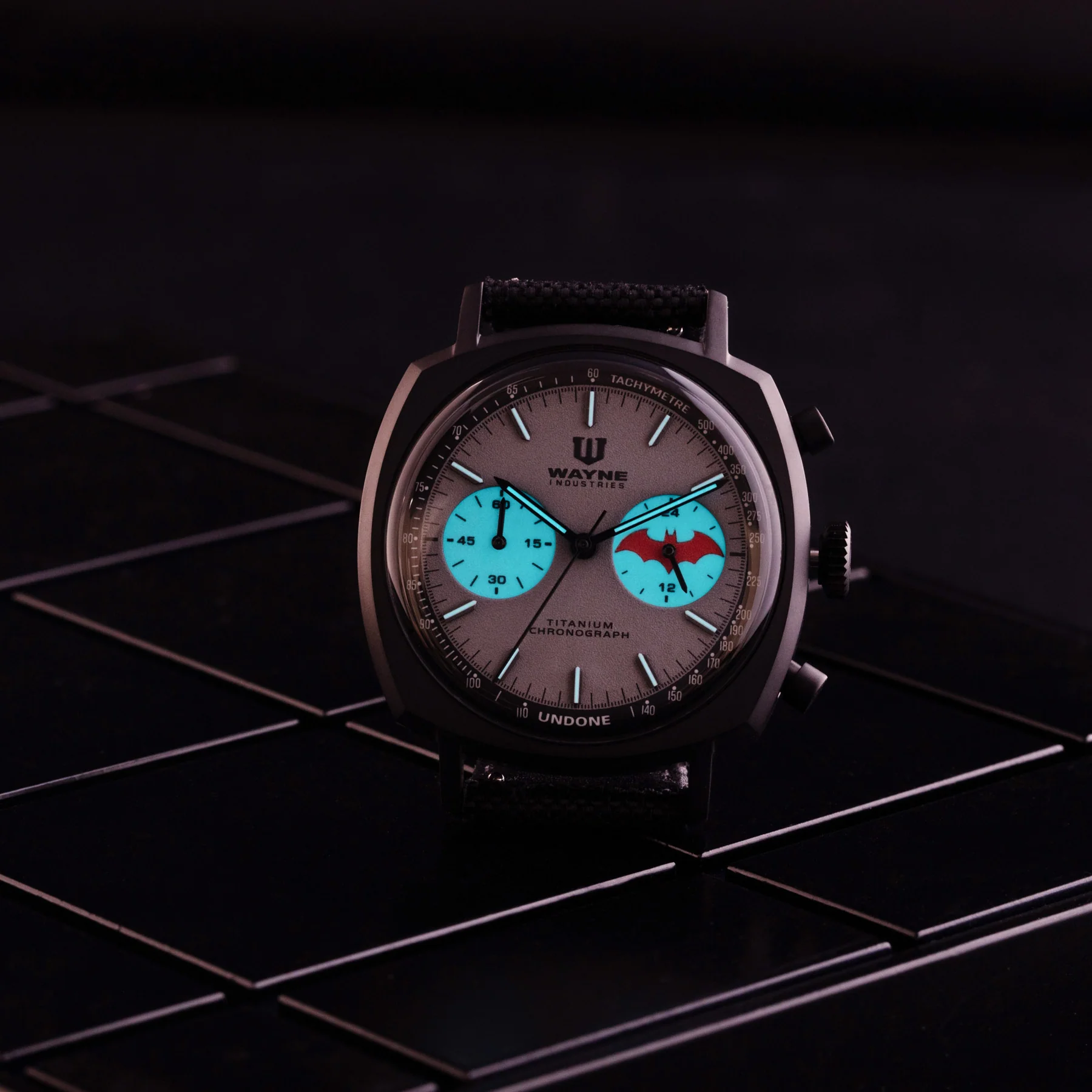 UNDONE Batman Chronograph Dark Knight Redhood Limited Edition ...