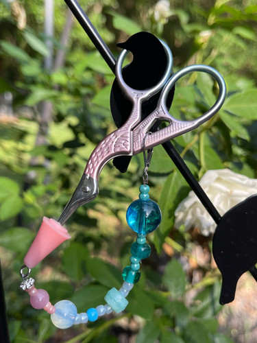 Scissors with Fob (pink & blue, and pink stopper) | Mysite