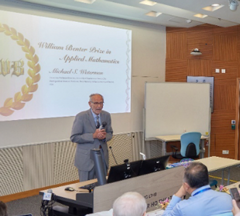 Dr. Michael Waterman received the William Benter Prize in Applied ...