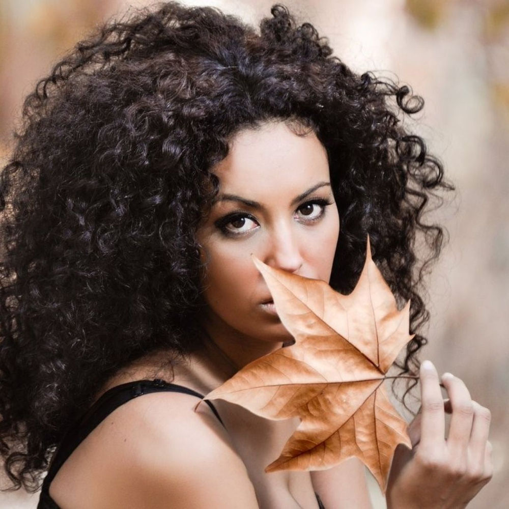 Wavy Hair Routine – How Is It Different from A Curly Hair Routine