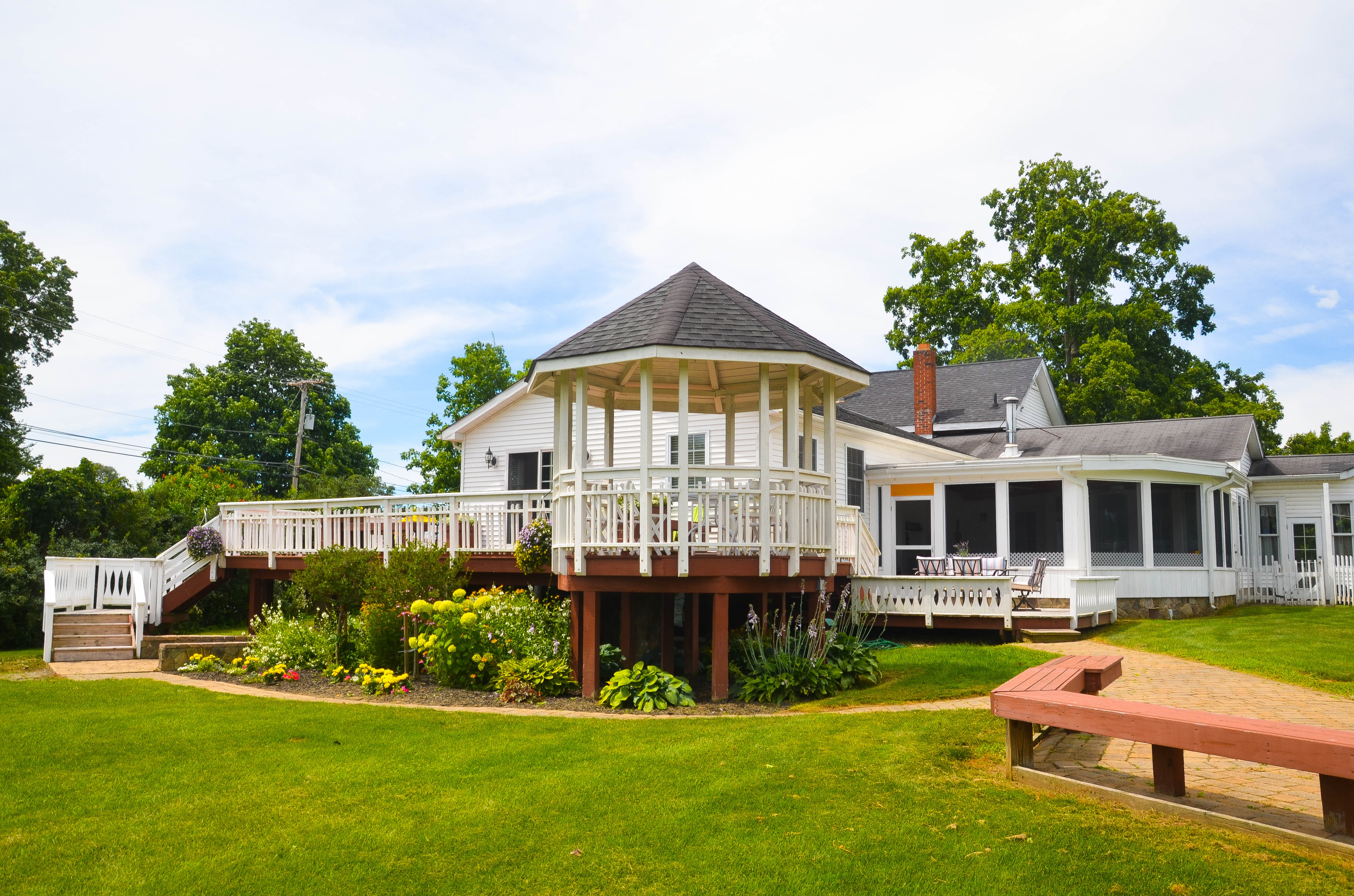 The Place At 534 Northeast Ohio Wedding Event Venue
