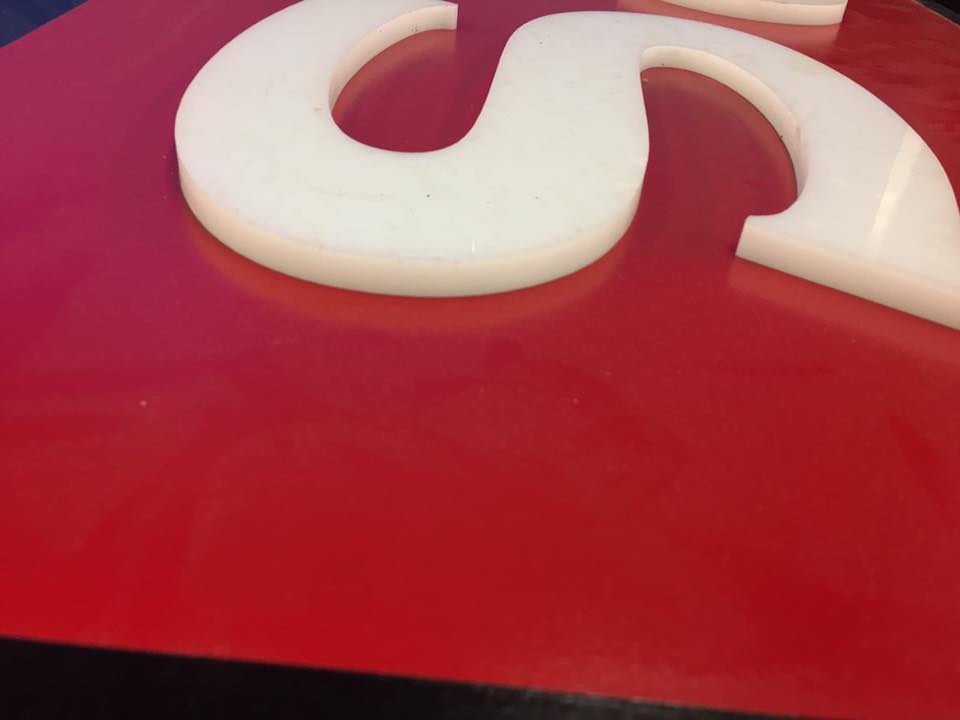 Acrylic Push Thru | poconosigncompany-1