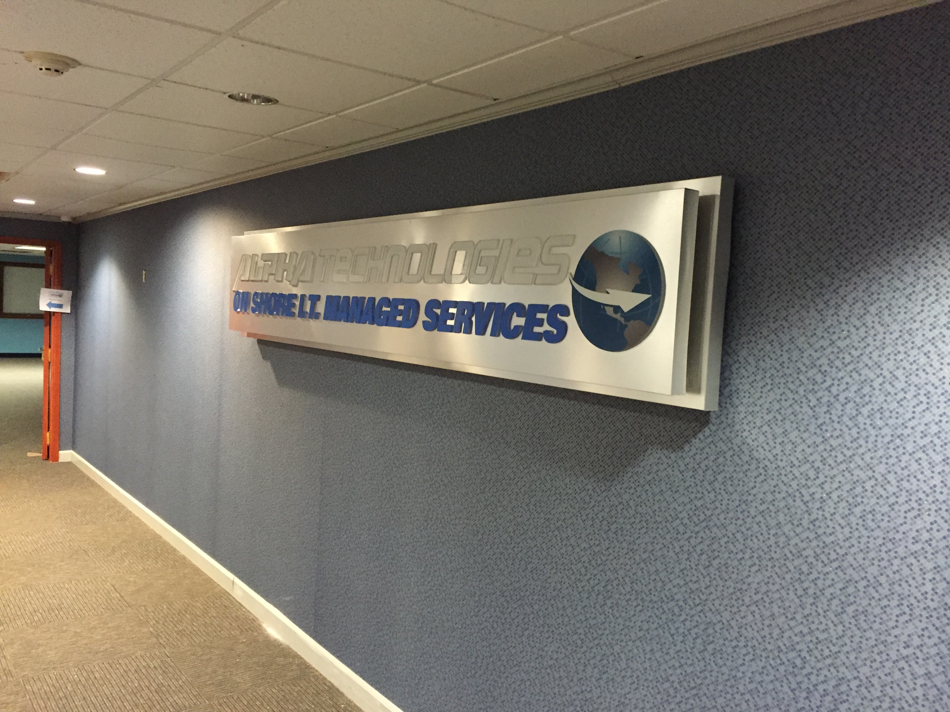 Acrylic Push Thru | poconosigncompany-1