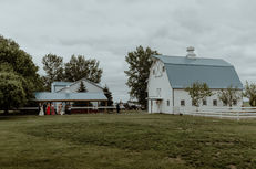 Blue Tin Ranch | Barn Wedding Venue South Dakota