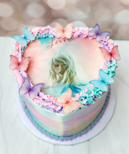Swiftie Cake | HollywoodBakedGoods