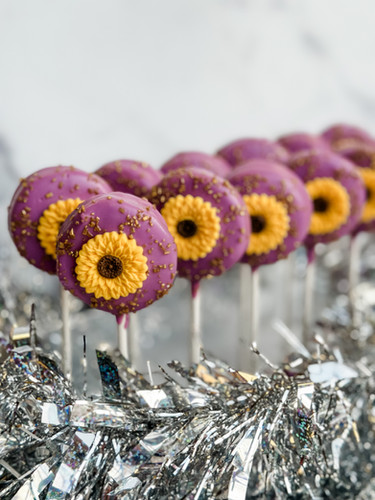 Sunflower "Holly-Pop's" | HollywoodBakedGoods