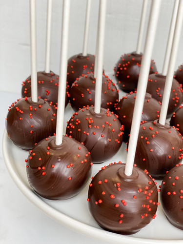 Chocolate Raspberry Cake Pops | HollywoodBakedGoods