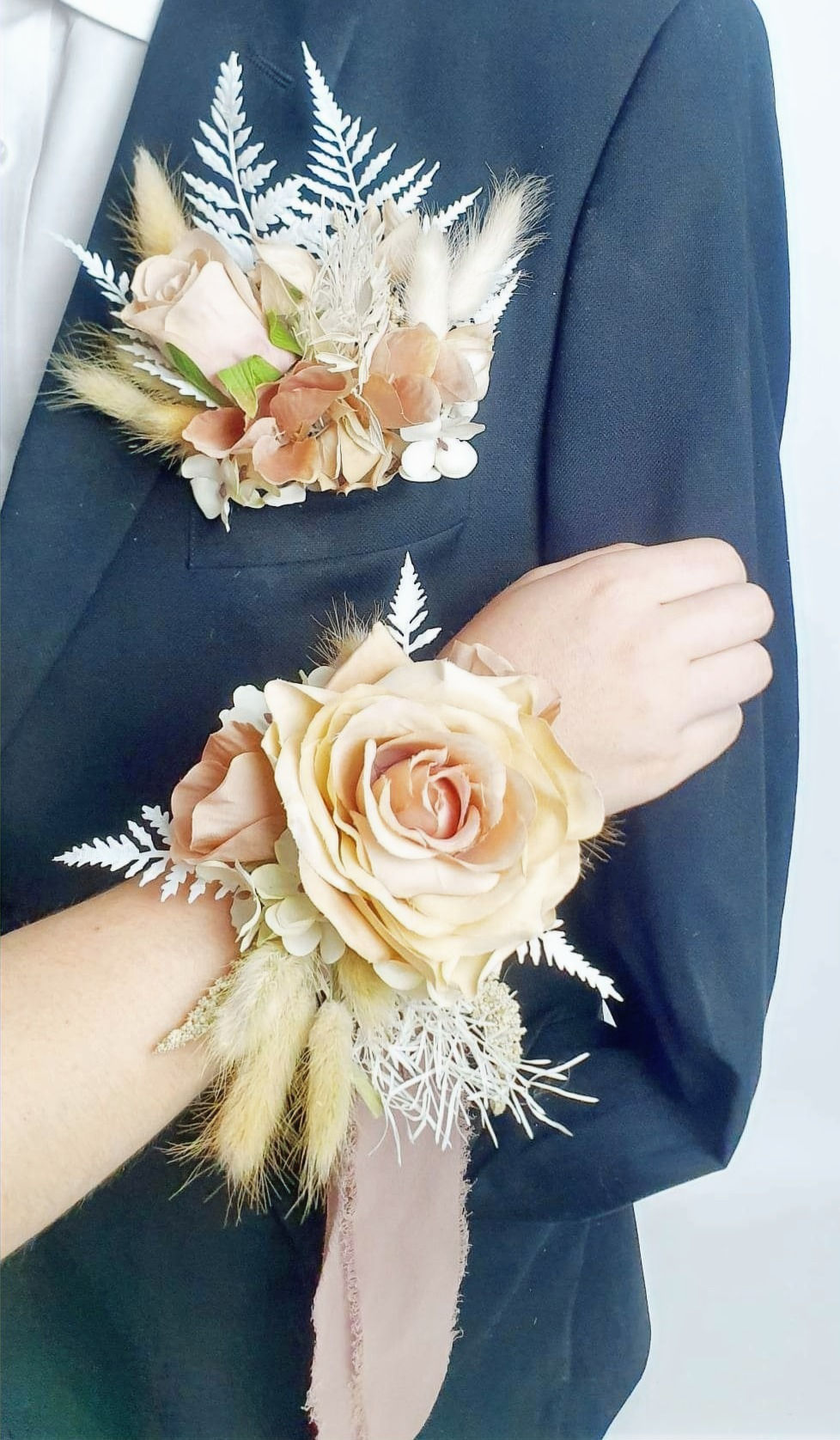 POCKET FLOWER | The Styled Bouquet