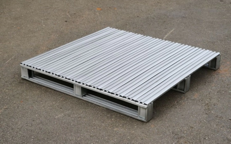 Metal Pallets: Revolutionizing Industries with Strength and Sustainability
