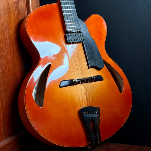 SOLD - 1999 Linda Manzer JazzCAT Archtop Guitar - Excellent Condition ...