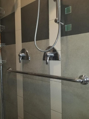 Grab Bar Guys St. Louis | senior safety