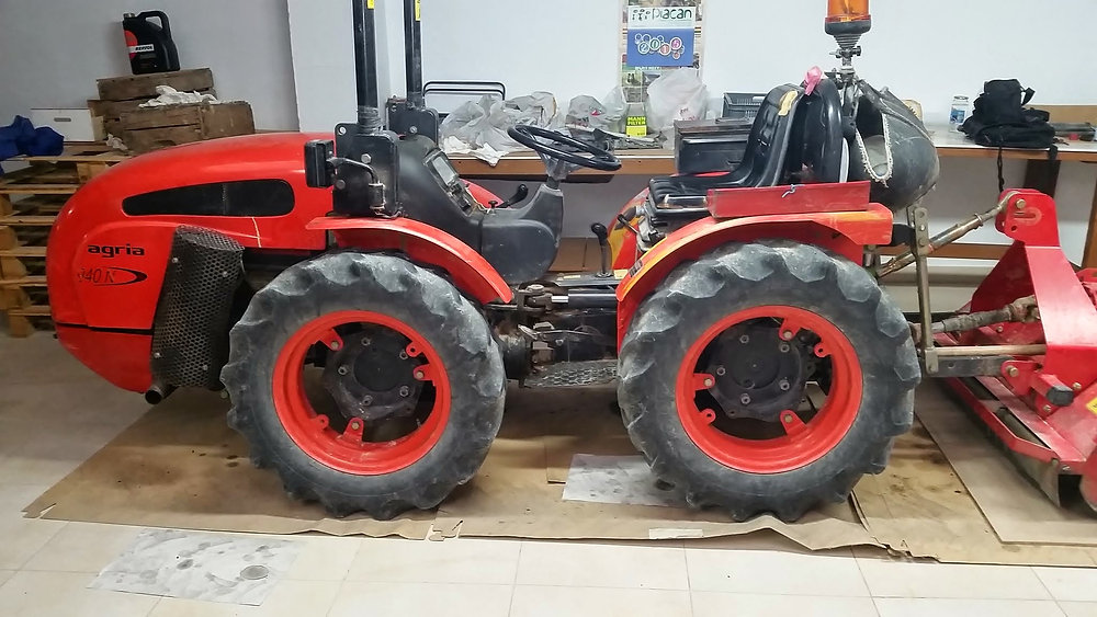 Nuevo tractor AGRIA 940N de ocasión.
