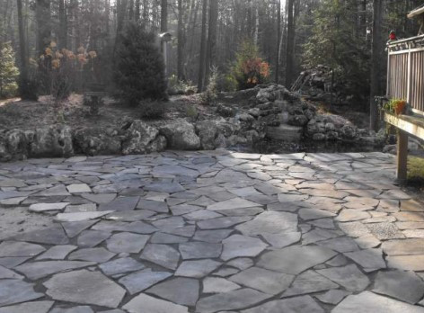 Wiarton Flagstone (Random Sizes) | PUREscapes