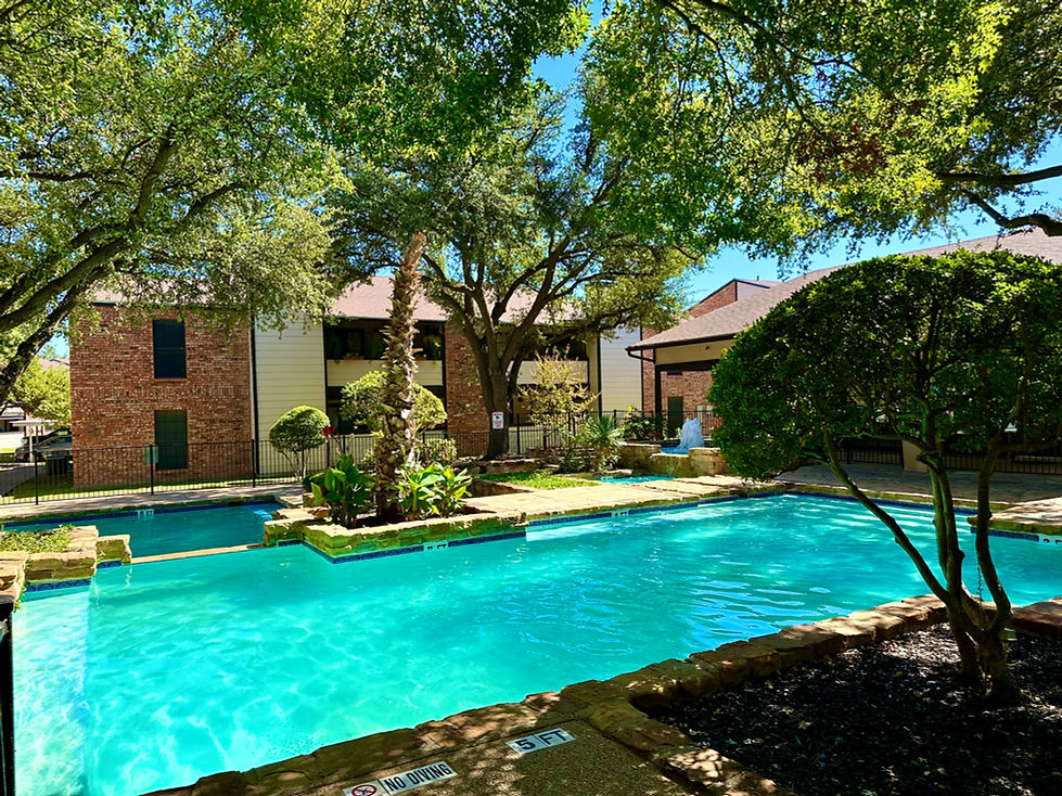 Photos | Raintree Apartments