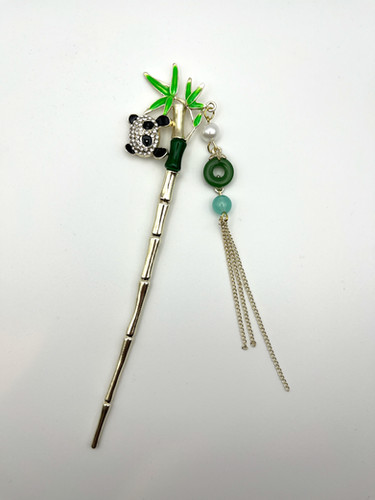 Hairpin Panda Bear on Bamboo | QT3E Closet Sale