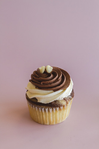 Favourite Flavour Regular Sized Cupcakes | EDIBLE ELEGANCE