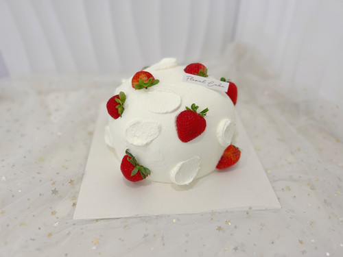 Strawberry BOMB | Floral Cake