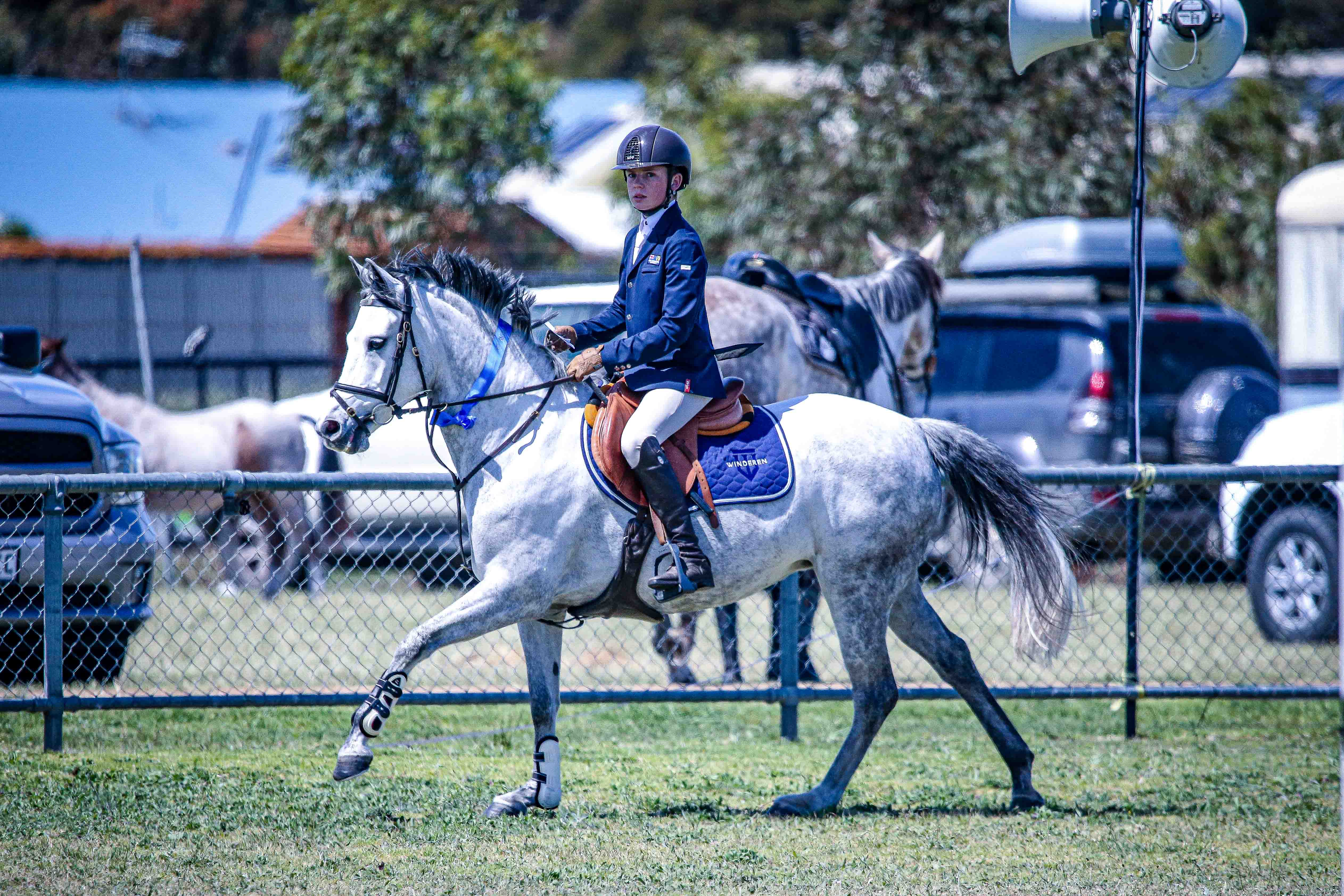 Ashleigh coasts to a double win at Port Elliot Show
