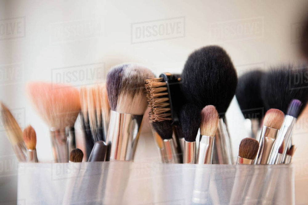 Brush Breakdown: The Brushes You Need and How To Use Them
