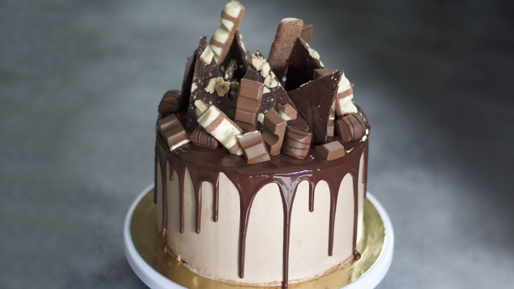 Layer Cake Kinder Bueno (Gâteau à étages)