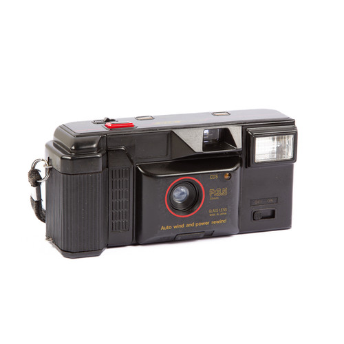 Yashica AW 818 | oBarco Estúdio