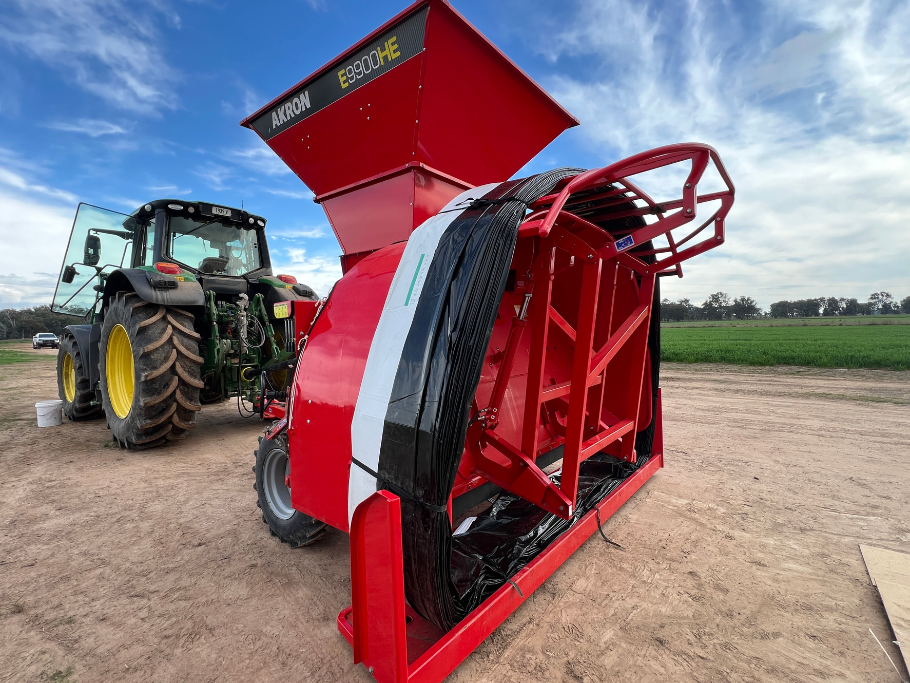 SILO BAG SOLUTIONS | SILO BAGS | GRAIN BAGS | AKRON EQUIPMENT | Australia