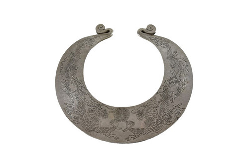 YUNNAN 2 DRAGONS ANTIQUE SILVER TORQUE | matahari-antiques