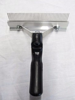 Decker Fur Comb | Funke Trap Tags & Supplies