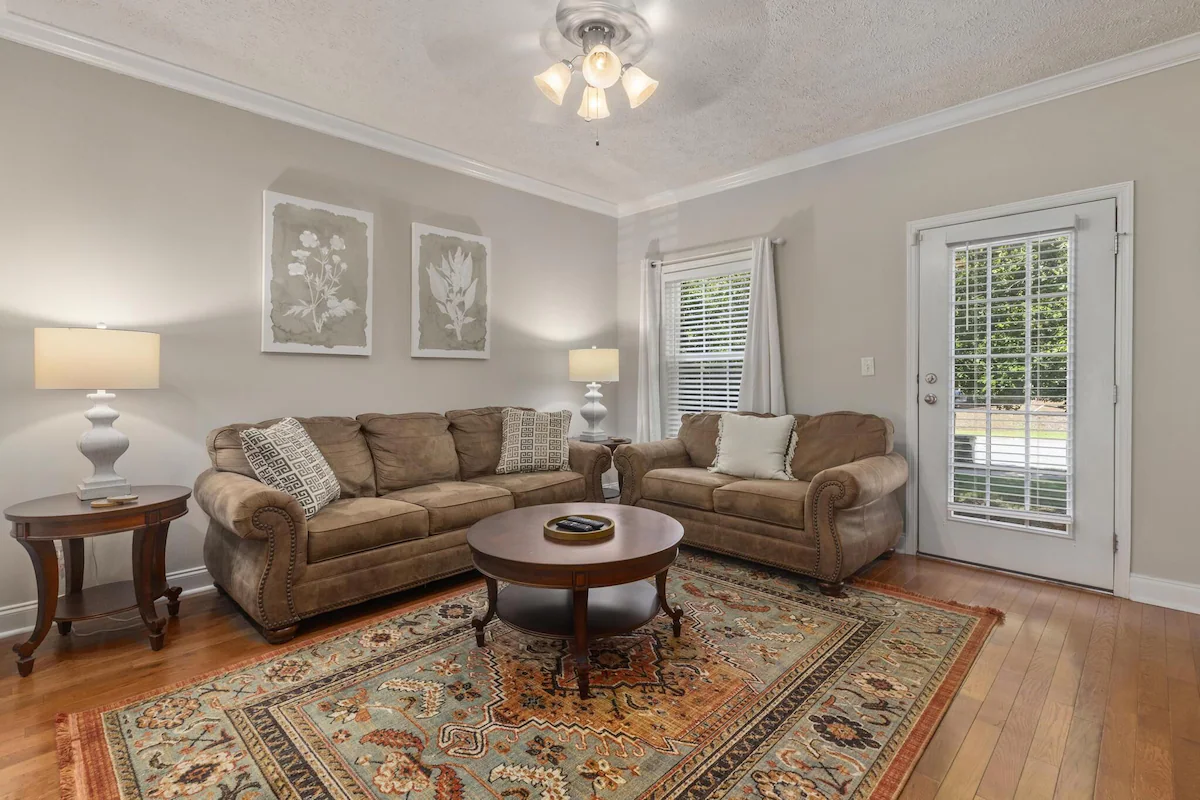 VRBO Listings | Magnolia Linen Compa