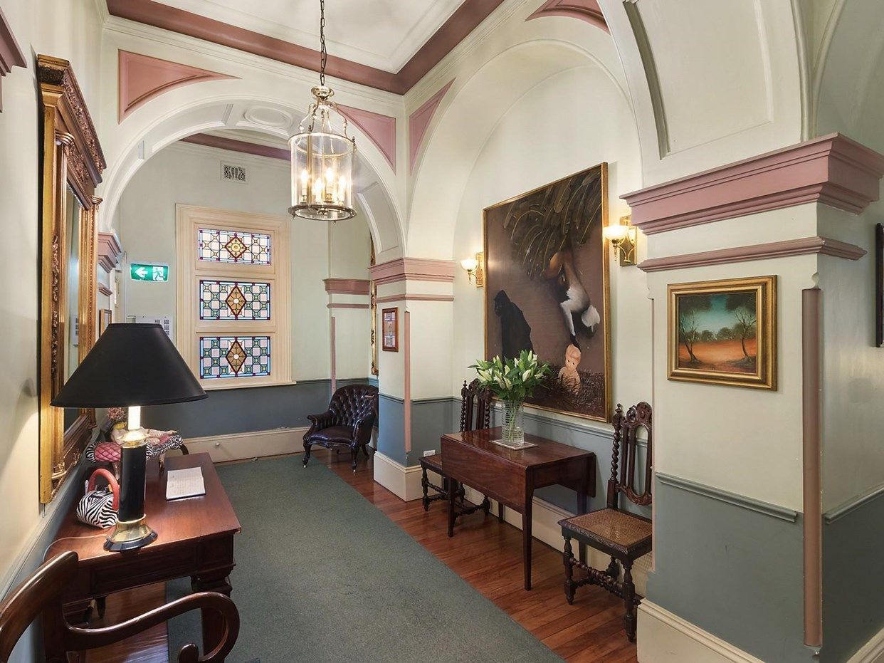 Huge Potts Point Mansion for sale