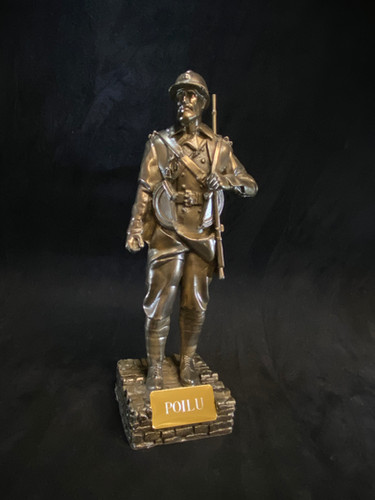 WW1 French Poilu military figurine infantryman soldier statue | Unity Gifts