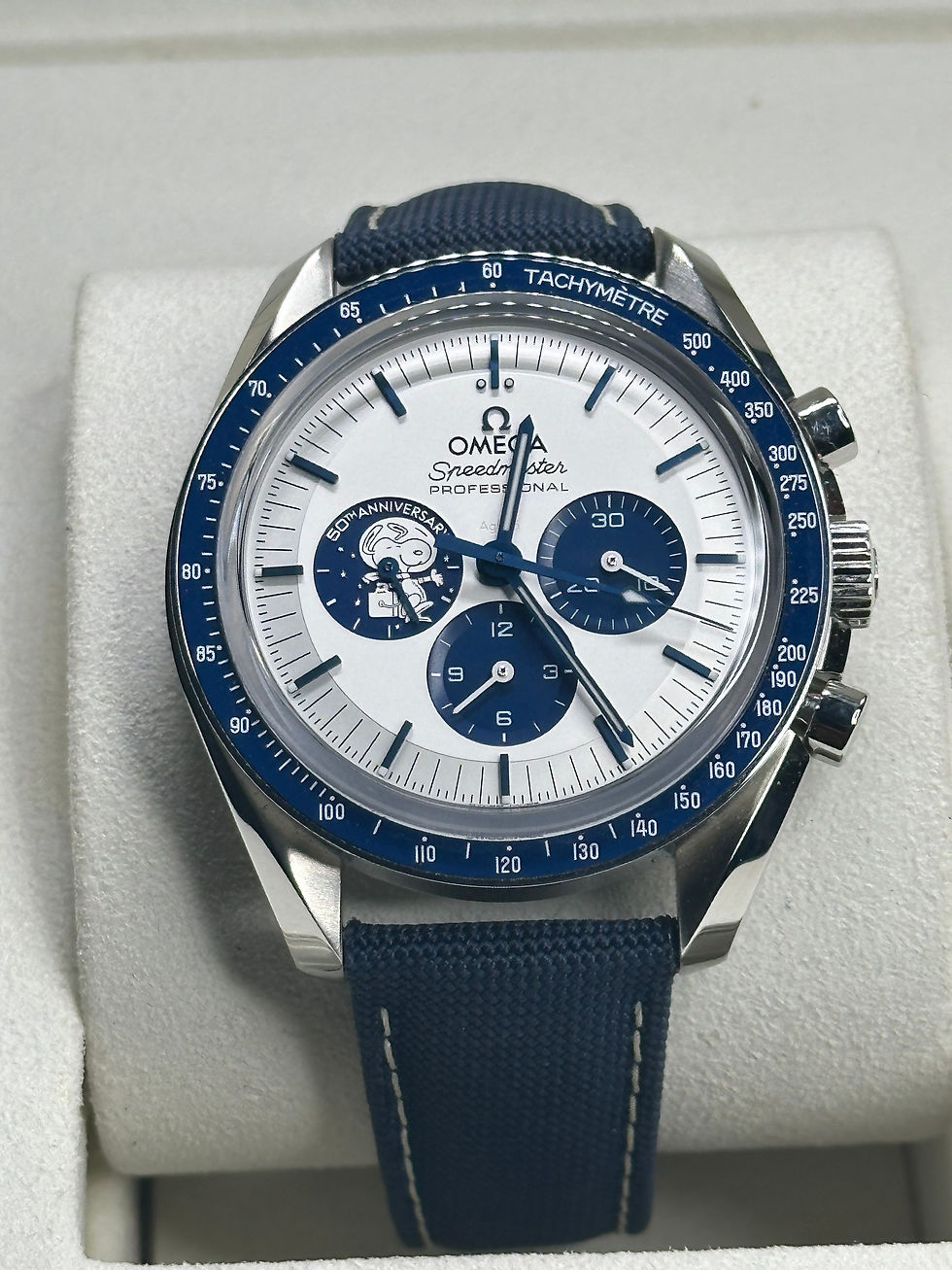 Omega Speedmaster Professional "Snoopy", 2022 | Statement Naples