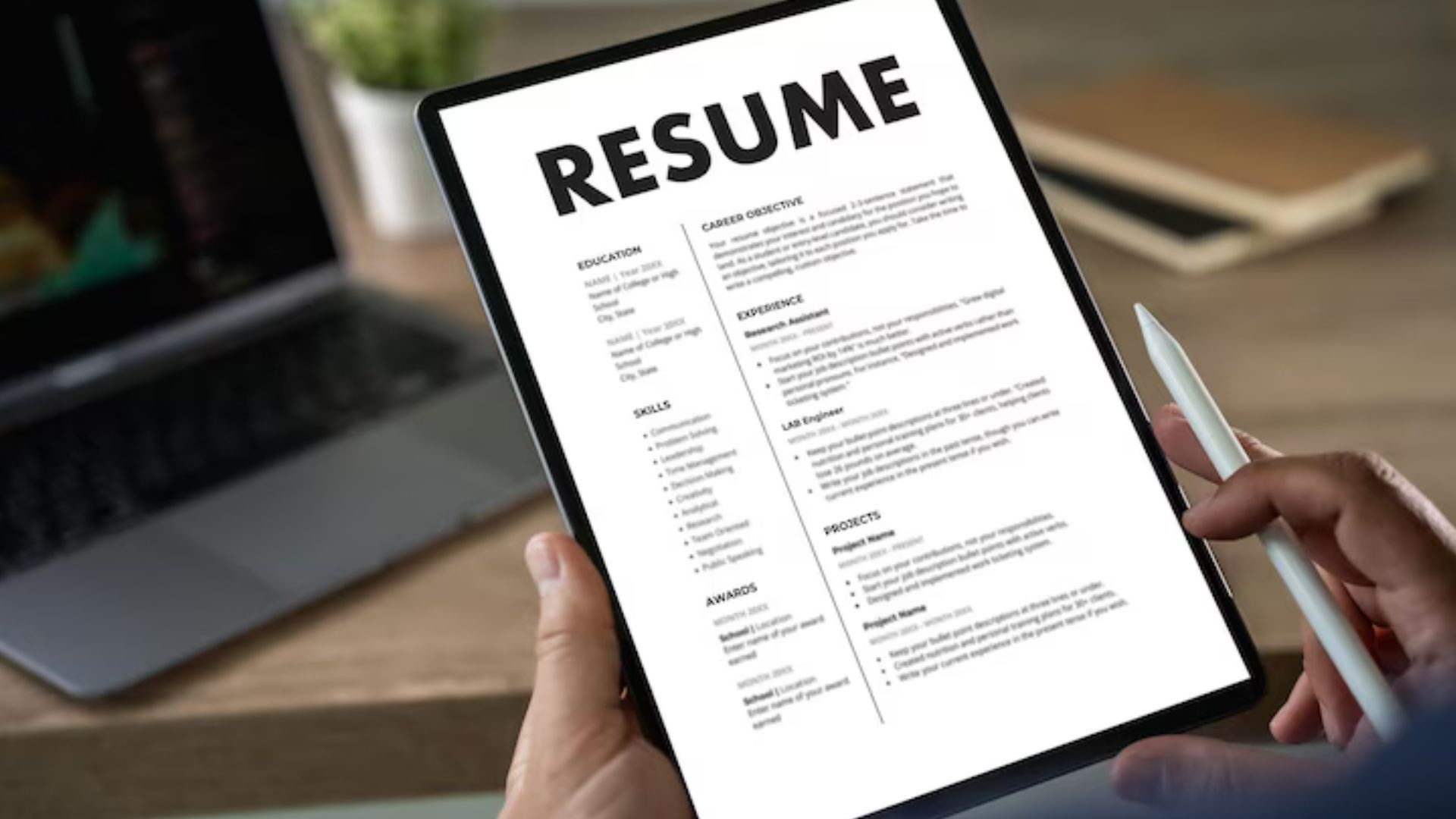How to Get An Effective ATS Resume Format in 2025: Beating the Bots and ...