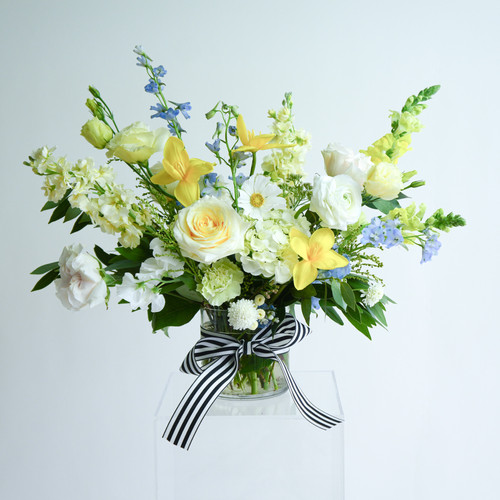 Myrtle Beach Inspired Flower Arrangement | Coastal Colors | Foxglove Utah