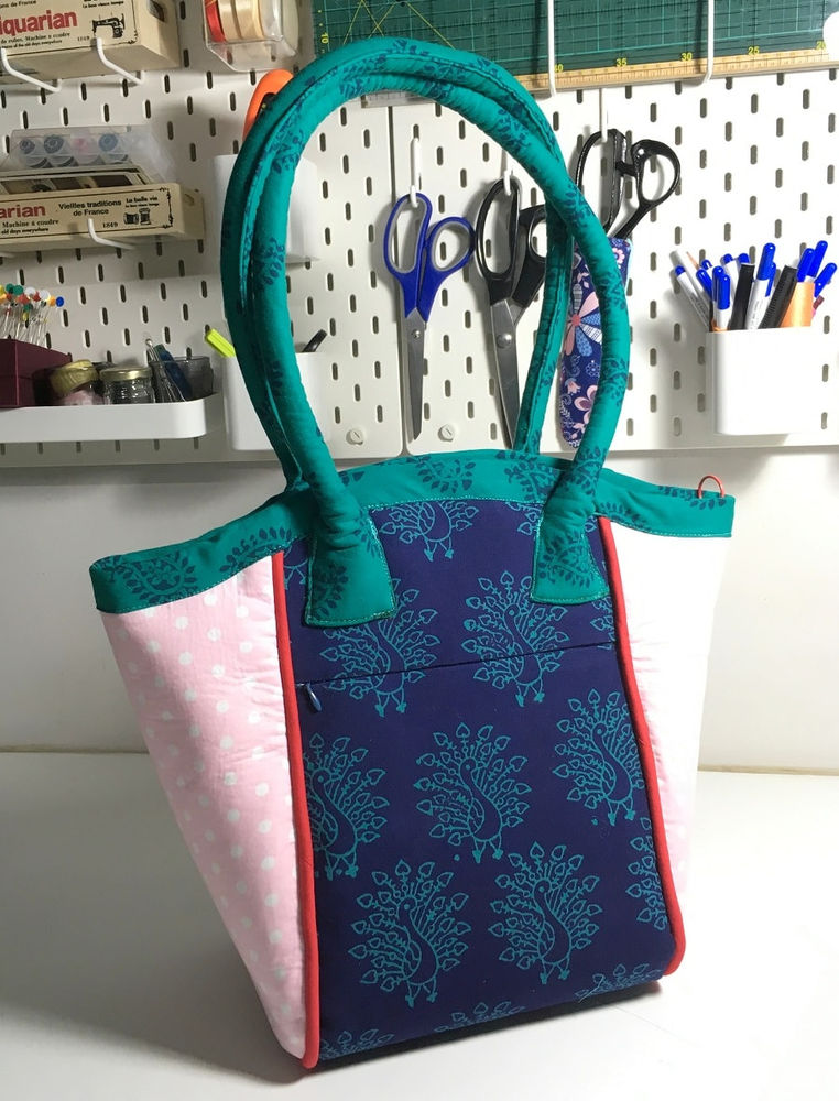 How to Add Invisible Zippered Pocket to a Bag Pattern