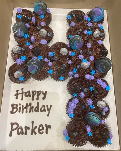 Number Cupcake Cake / 24 Cupcakes | Kitchen of MariaTran