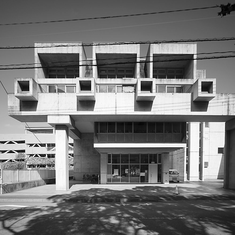 Oita Prefectural Library : Arata Isozaki