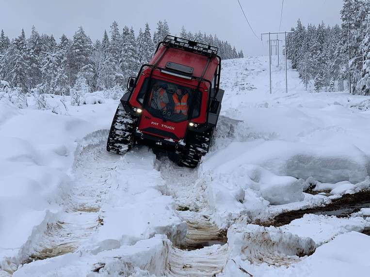 JACKKNIFE MOTORS | Commercial Truck Sales and Builds