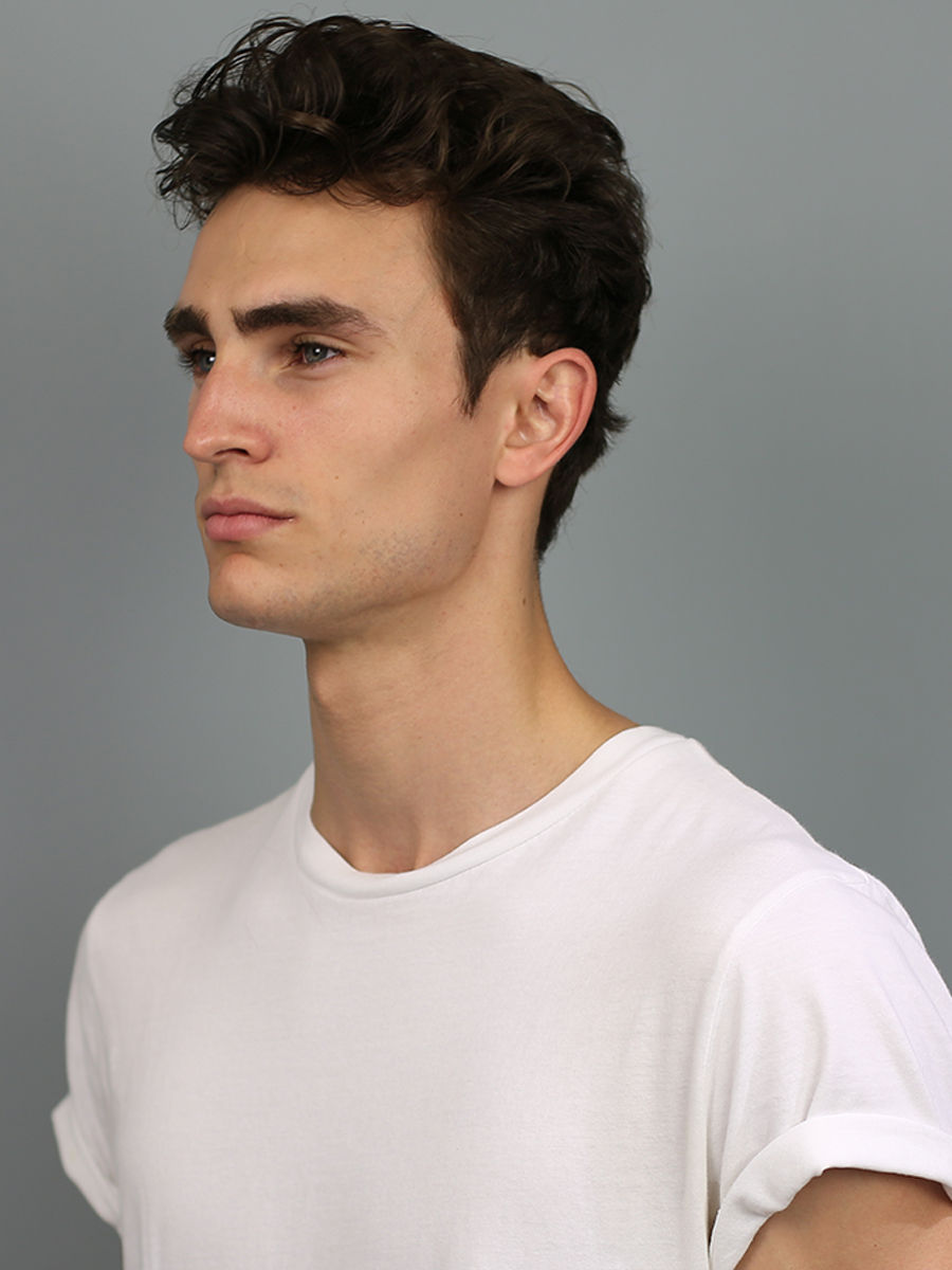 LUKE FARNWORTH now placed with AMCK Models London