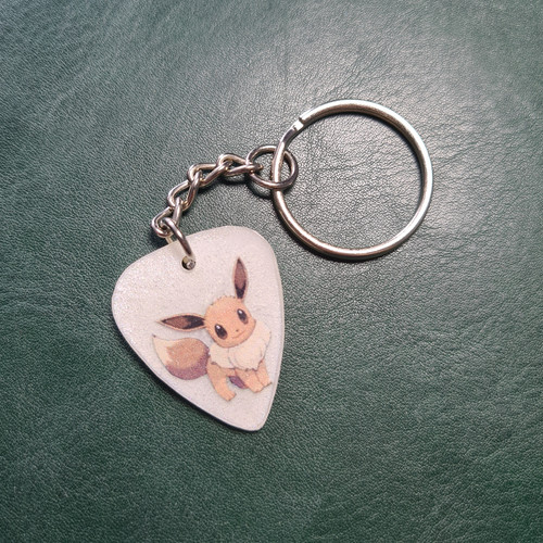 Pokemon Plectrum Keychain - Eevee | Poison Storm